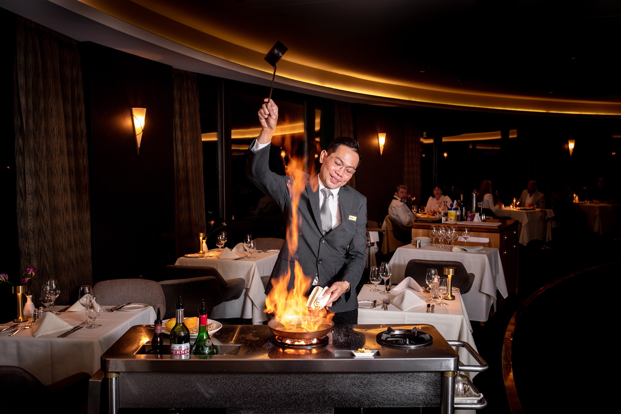 The Point Revolving Restaurant At Wrest Point | Hobart Restaurants ...