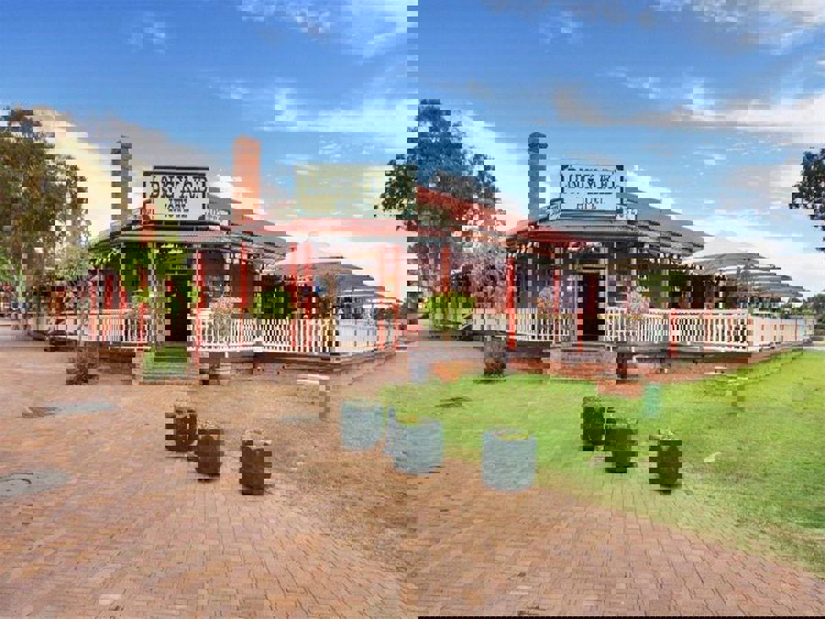 Longyard Hotel | Best Restaurants Australia