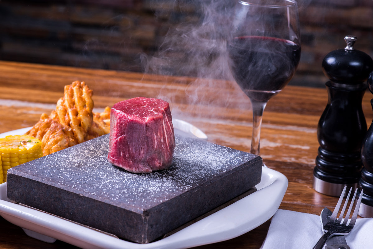 Verandah Bar & Dining at the Strathmore Hotel | Best Restaurants of ...