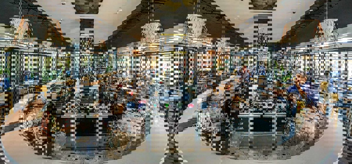 The Point Bar & Grill | Rooftop Bars In Perth | Best Restaurants Australia