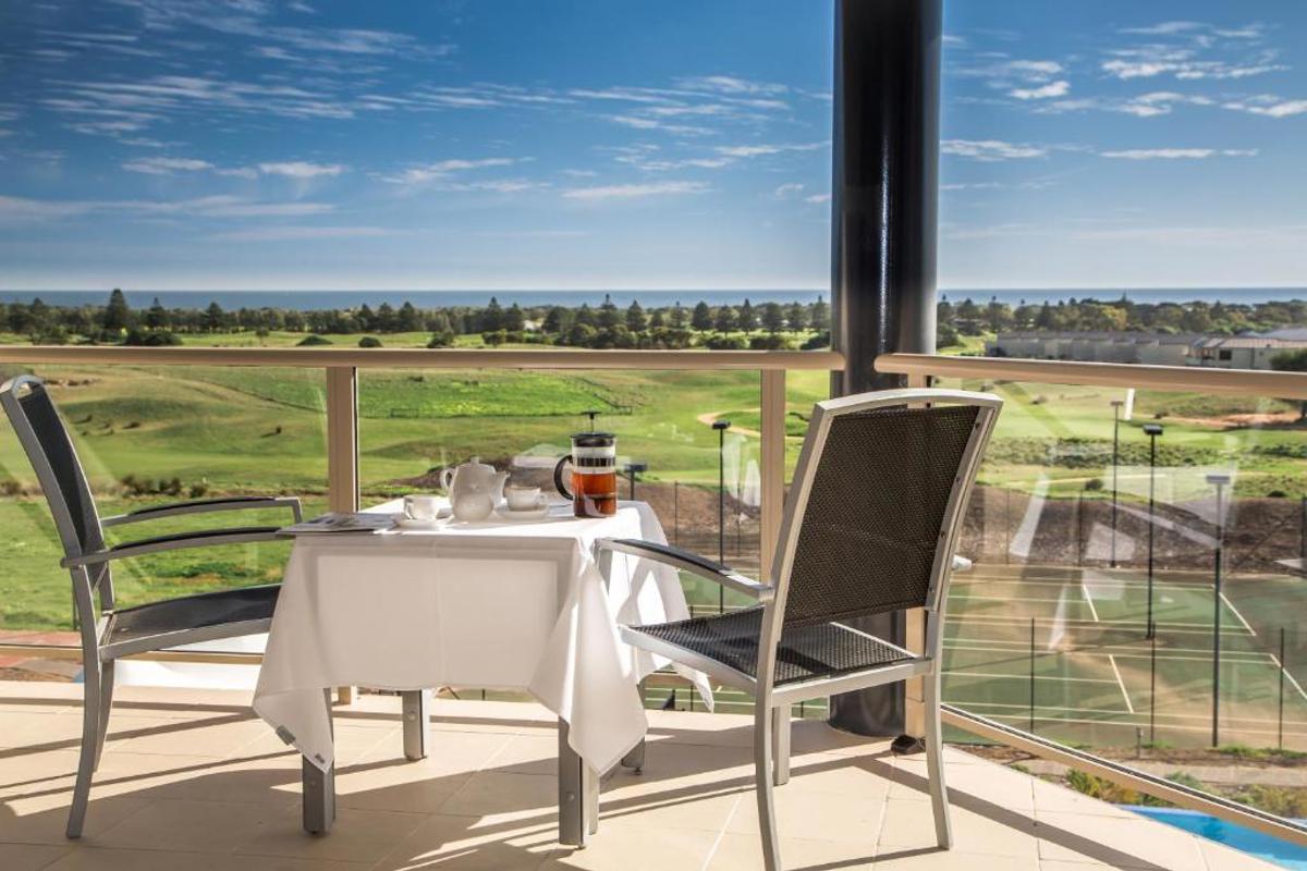 Lady Bay Hotel at Lady Bay Resort | Best Restaurants of Australia