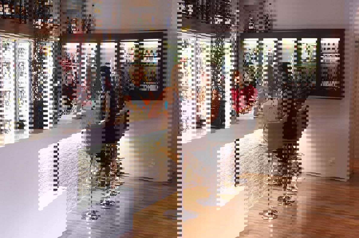 Lime 303 Restaurant at Dog Rock Motel Albany | Best Restaurants of ...